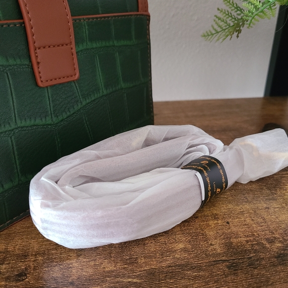 Louise daisy | Bags | New Louisdaisy Small Bags With Handle On The Top ...